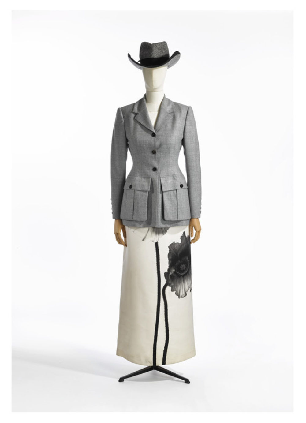 Dirk Van Saene / MoMu - Fashion Museum Antwerp