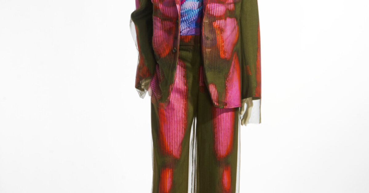 Fashion from the MoMu Collection / MoMu - Fashion Museum Antwerp