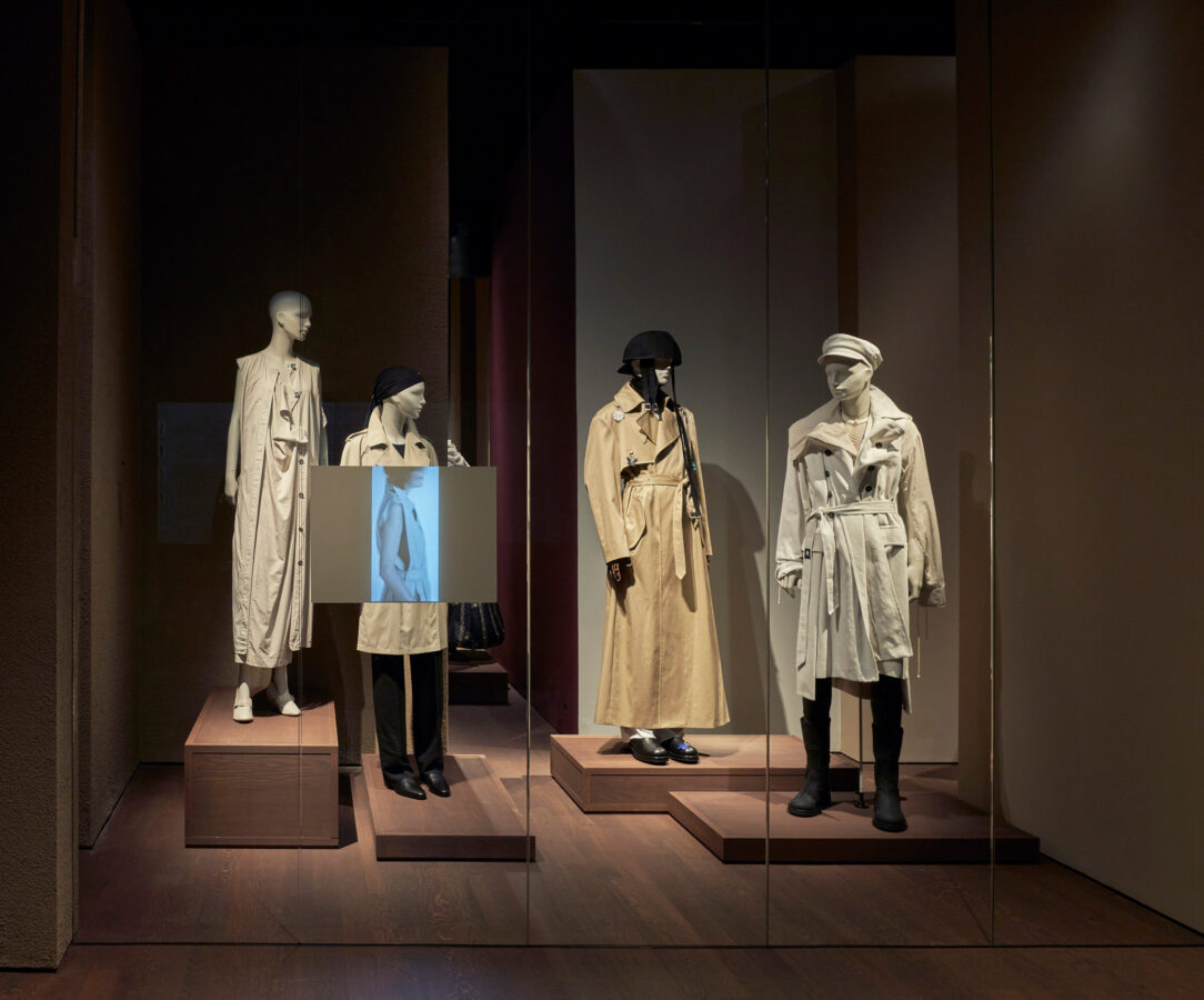 Collection presentation - Fashion from the MoMu Collection / MoMu ...