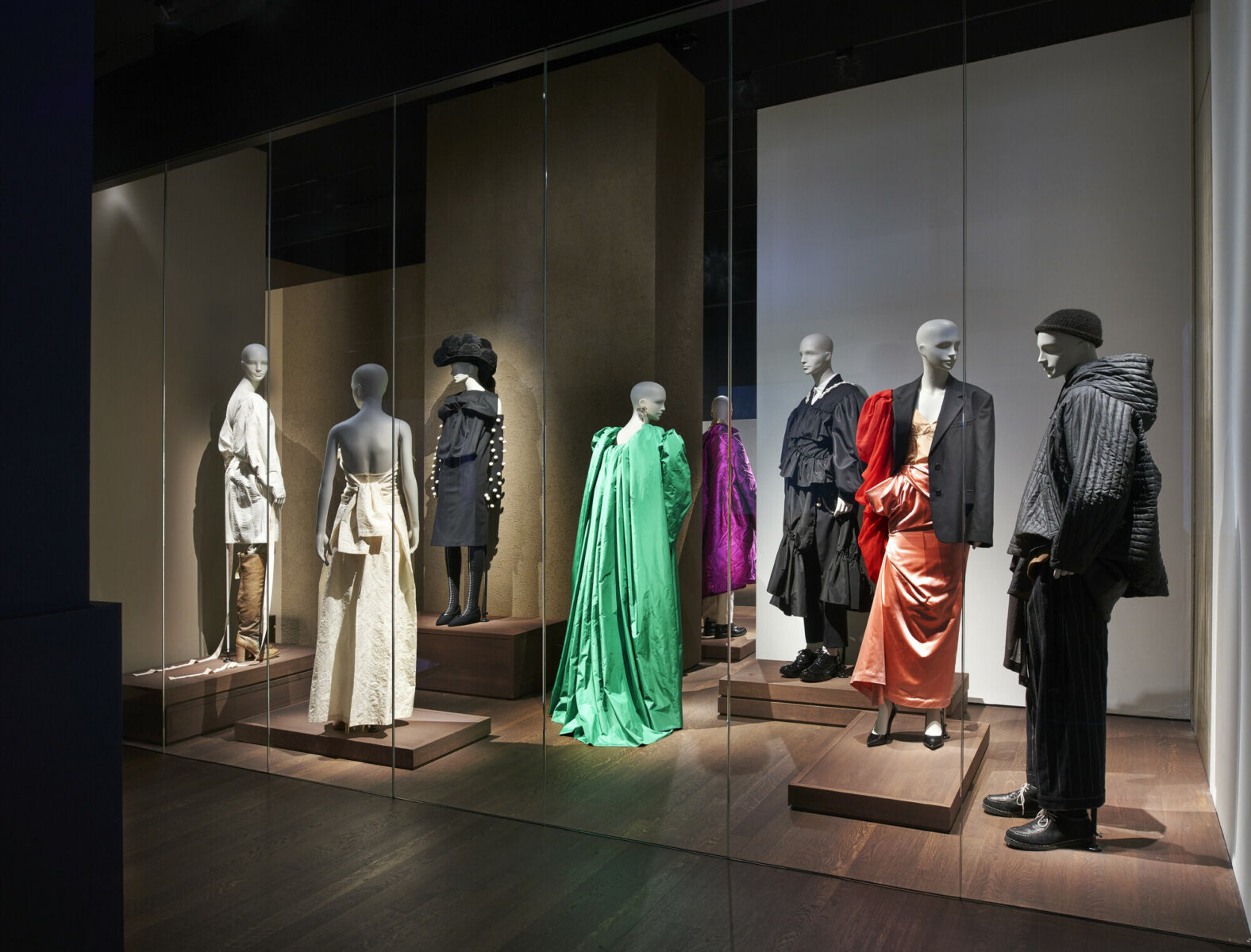 Mode uit de MoMu-collectie / MoMu - ModeMuseum Antwerpen