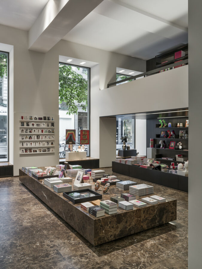 Shop / MoMu - Fashion Museum Antwerp