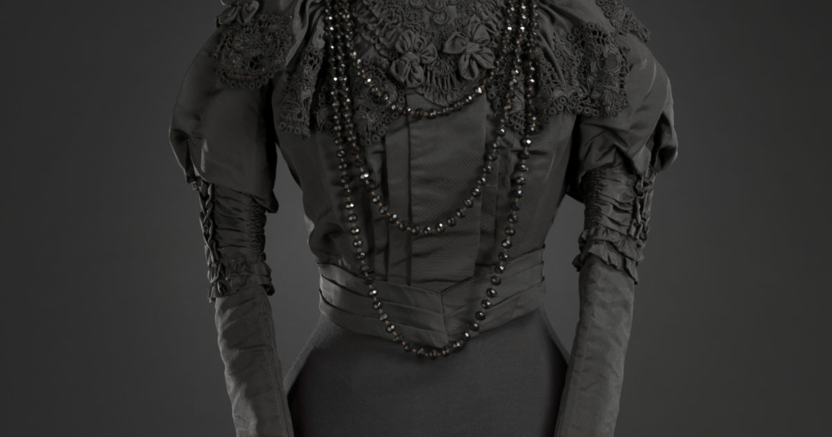 Black as Mourning color: 5 did-you-knows about black / MoMu - Fashion ...