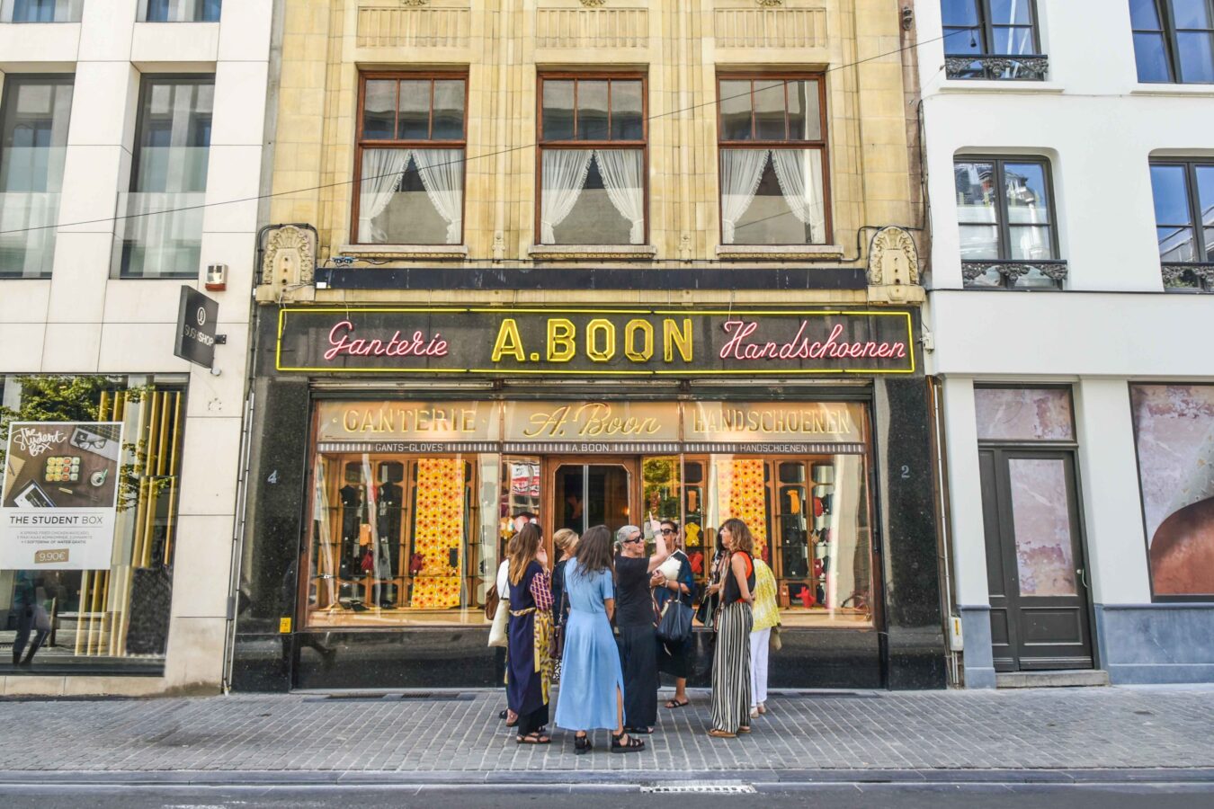 MoMu Fashion Walk / MoMu - Fashion Museum Antwerp